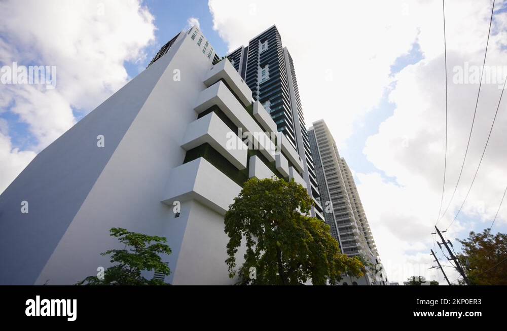 Motion video Miami Plaza Tower at 1500 NE Miami Place Stock Video ...