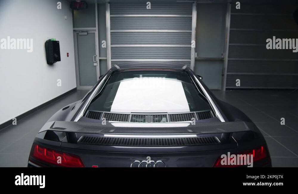Rear Wing Spoiler And Fixed Rear Window With Defroster Of Audi R8 V10 ...