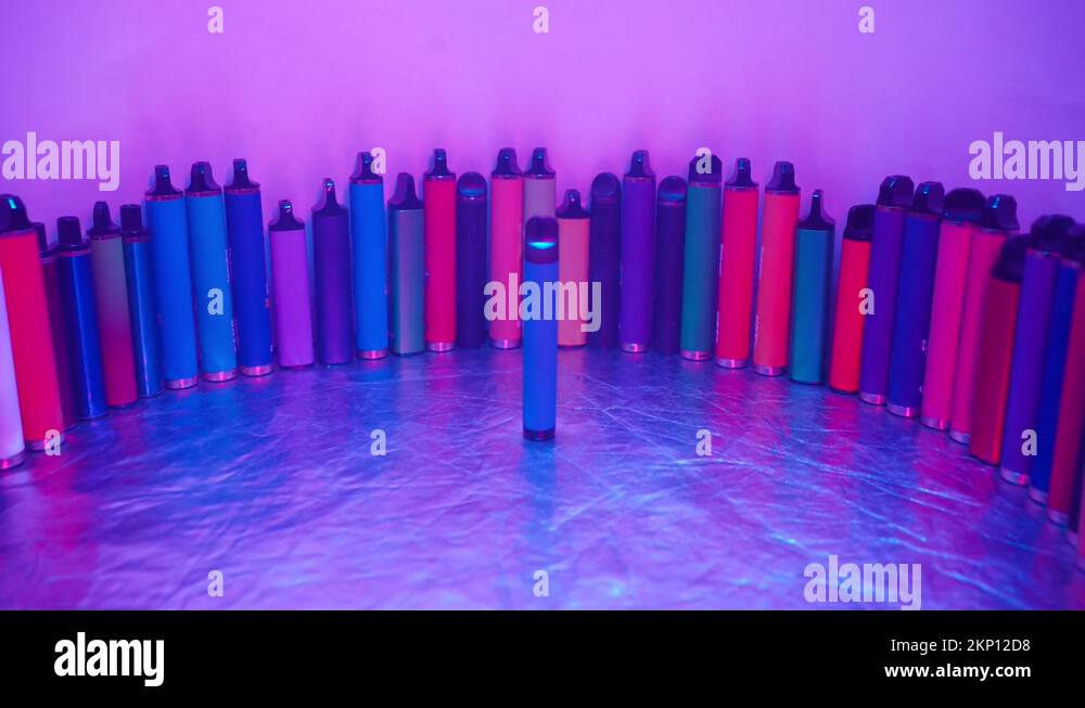 E cigarettes vapes Stock Videos & Footage - HD and 4K Video Clips - Alamy