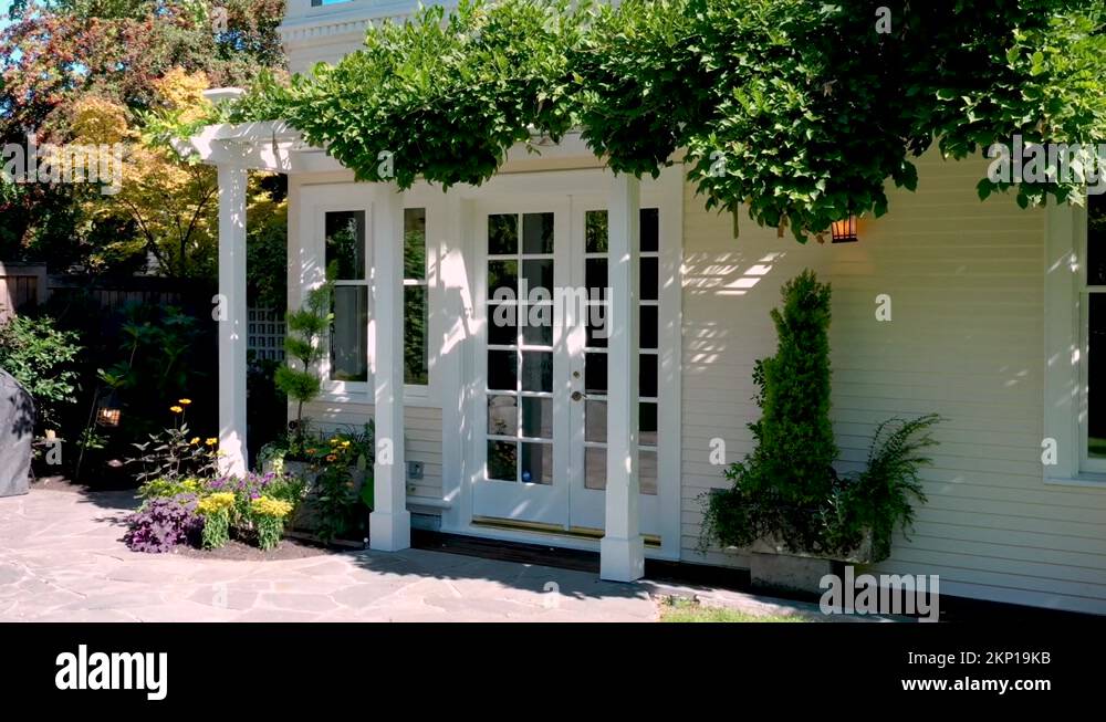 Green veranda Stock Videos & Footage - HD and 4K Video Clips - Alamy