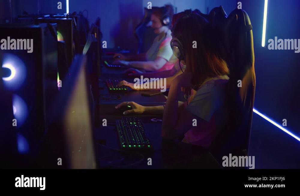 Gaming girls Stock Videos & Footage - HD and 4K Video Clips - Alamy