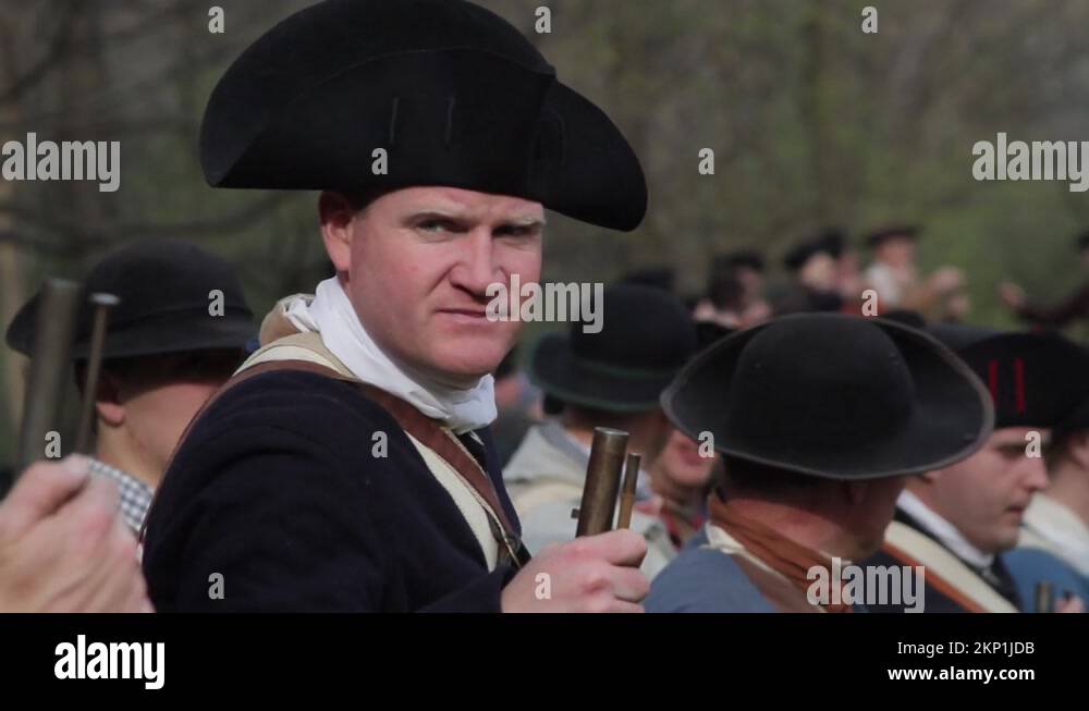 Soldiers of the Revolutionary War era with flintlock muskets - Standing ...