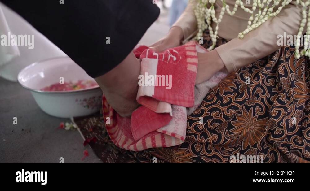 Blessing of the feet Stock Videos & Footage - HD and 4K Video Clips - Alamy