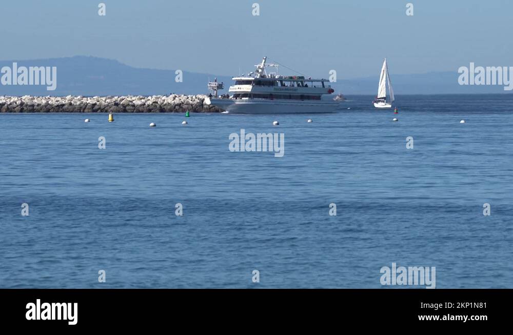 Harbor row boat Stock Videos & Footage - HD and 4K Video Clips - Alamy