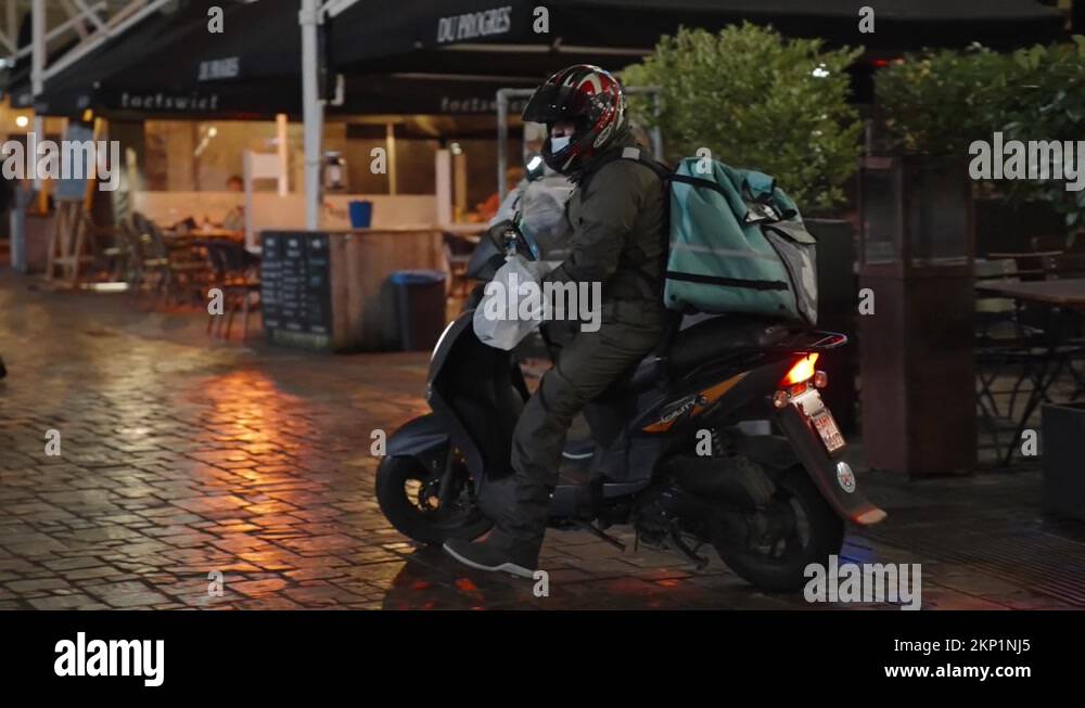 Deliveroo bag Stock Videos & Footage - HD and 4K Video Clips - Alamy