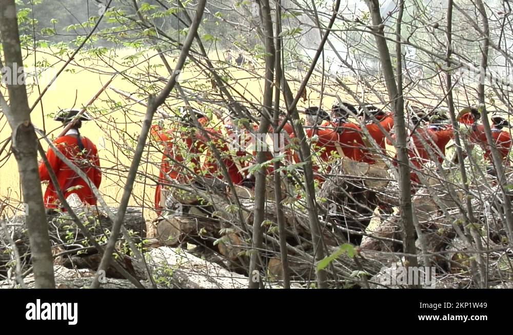 Soldiers of the French & Indian War era FIRE muskets - march in ...