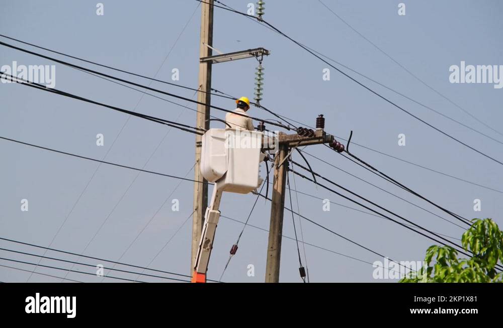 Utility pole install Stock Videos & Footage - HD and 4K Video Clips - Alamy