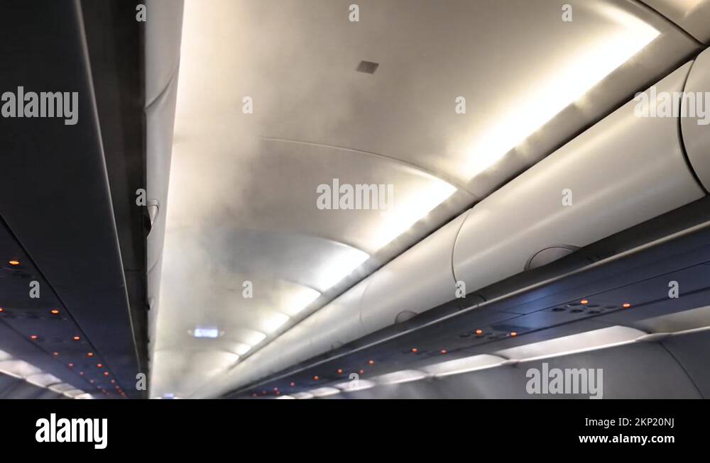 Overhead bins Stock Videos & Footage - HD and 4K Video Clips - Alamy