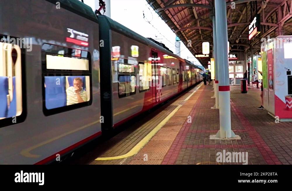 Efficient movement Stock Videos & Footage - HD and 4K Video Clips - Alamy