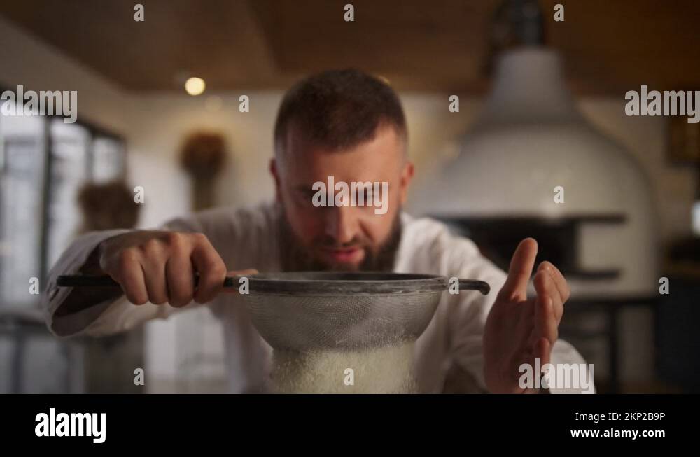 Culinary sieve sieve Stock Videos & Footage - HD and 4K Video Clips - Alamy