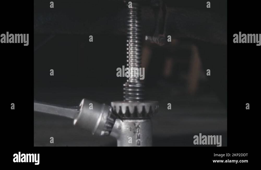 Toothed gear Stock Videos & Footage - HD and 4K Video Clips - Alamy