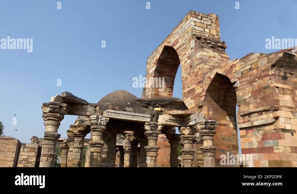 Qutb minar mosque Stock Videos & Footage - HD and 4K Video Clips - Alamy