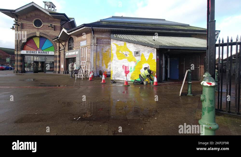 Jungle painting Stock Videos & Footage - HD and 4K Video Clips - Alamy