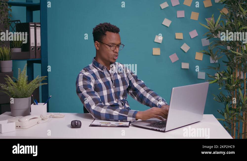 Timeout sign Stock Videos & Footage - HD and 4K Video Clips - Alamy