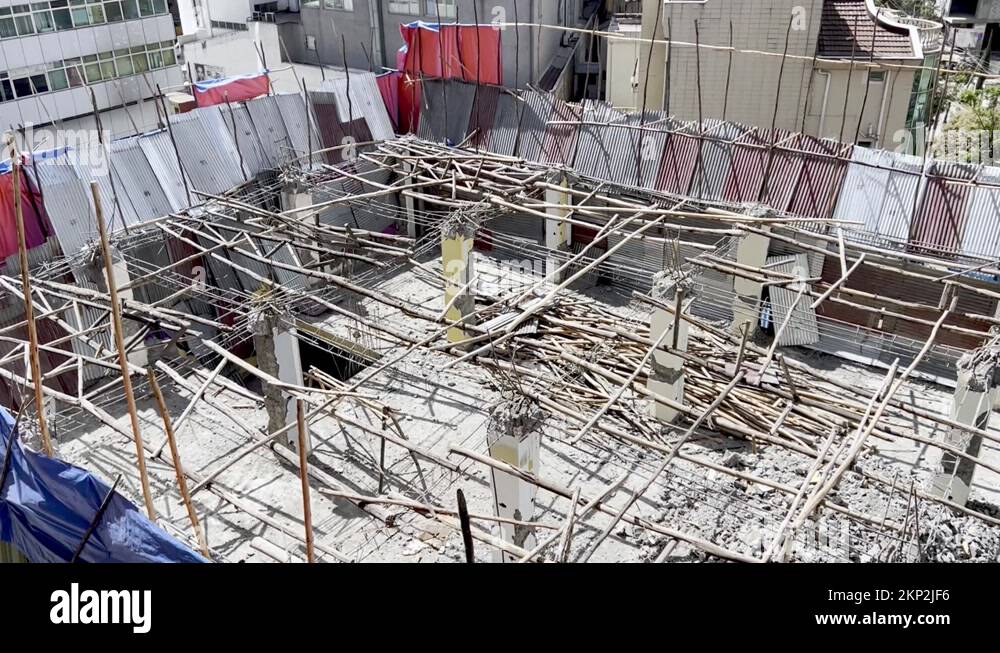 Unsafe scaffolding Stock Videos & Footage - HD and 4K Video Clips - Alamy