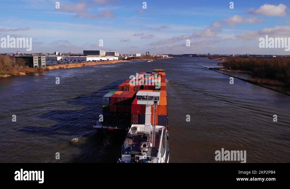 Ship carrying cargo Stock Videos & Footage - HD and 4K Video Clips - Alamy