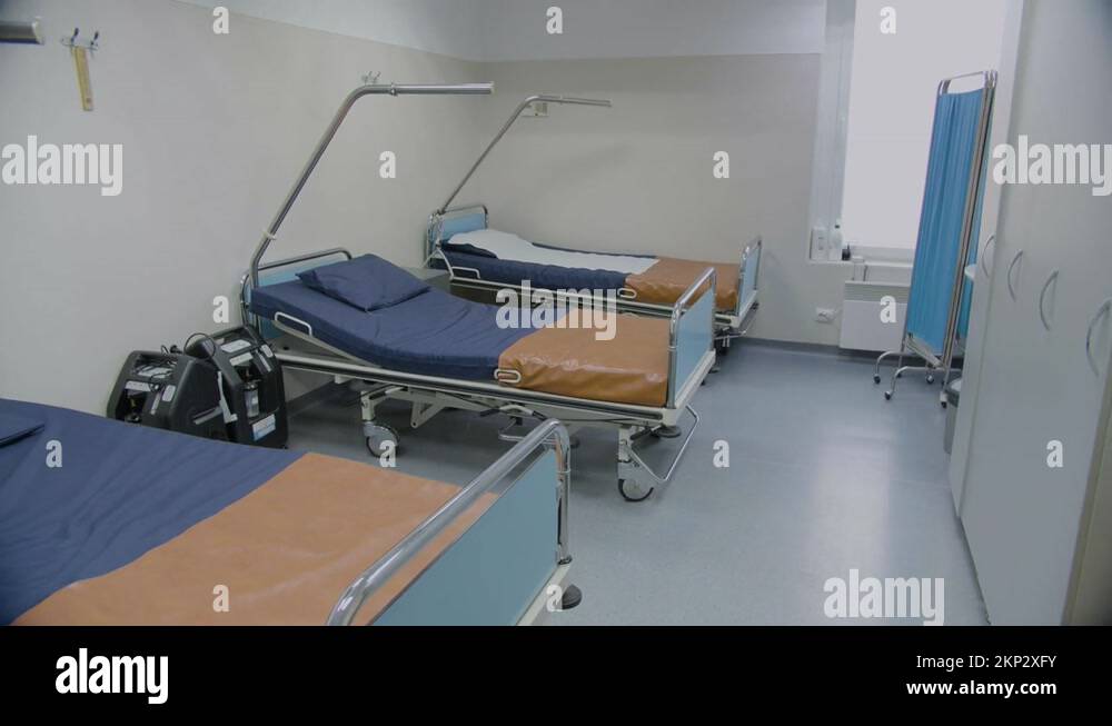Empty hospital patient's room. Gurney beds in the recovery ward Stock ...