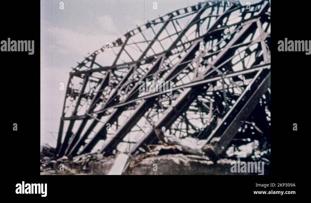 Twisted metal beams Stock Videos & Footage - HD and 4K Video Clips - Alamy