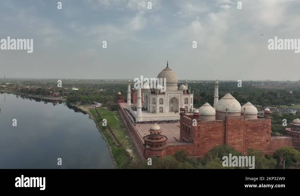 Taj mahal aerial Stock Videos & Footage - HD and 4K Video Clips - Alamy