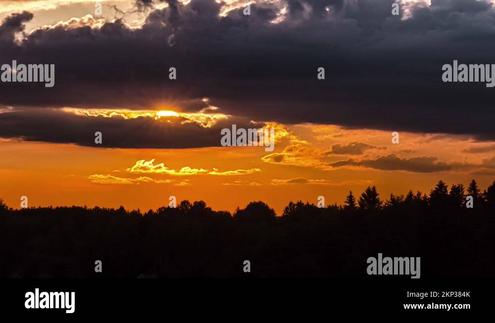 Goa dark clouds Stock Videos & Footage - HD and 4K Video Clips - Alamy