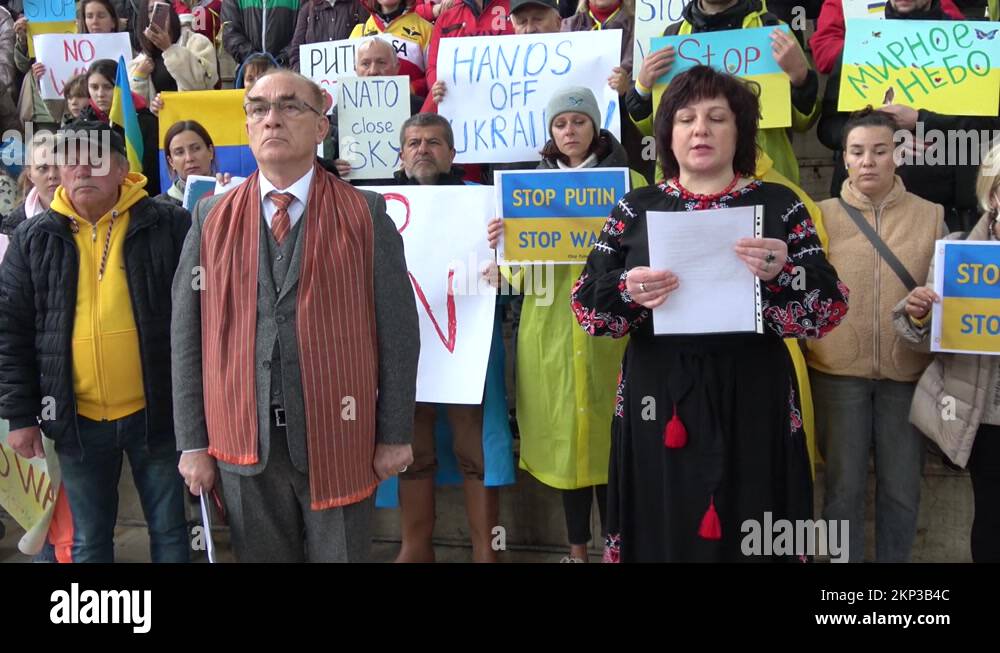 Ukrainian lady makes a speech against the invasive war of Russia in ...