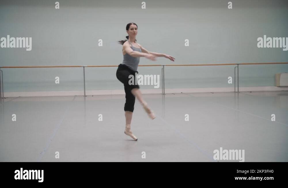 Pirouette ballet Stock Videos & Footage - HD and 4K Video Clips - Alamy