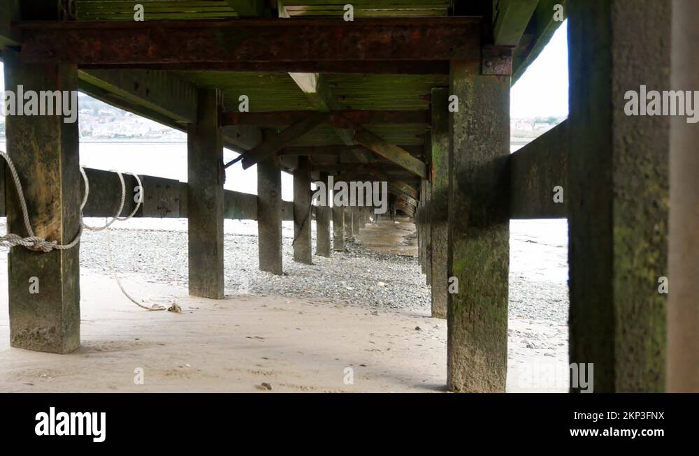 Mooring beam Stock Videos & Footage - HD and 4K Video Clips - Alamy