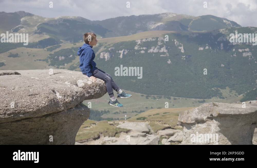 Panorama relaxed Stock Videos & Footage - HD and 4K Video Clips - Alamy