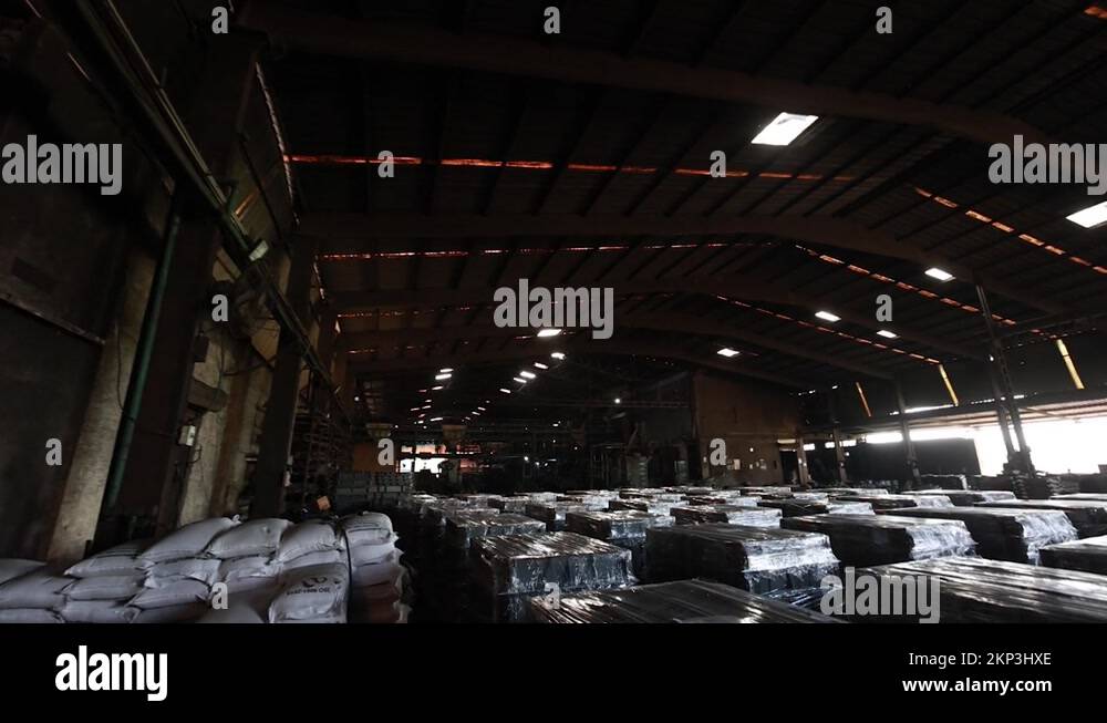 Loading operation Stock Videos & Footage - HD and 4K Video Clips - Alamy