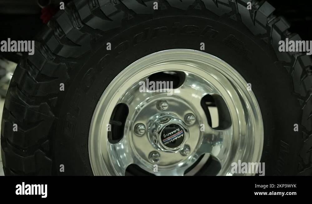 land rover defender wheel classic moss green 110, british safari car ...