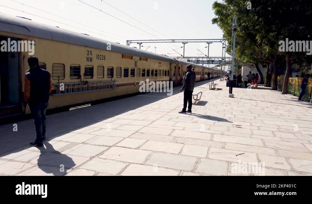 Indian train platform Stock Videos & Footage - HD and 4K Video Clips ...