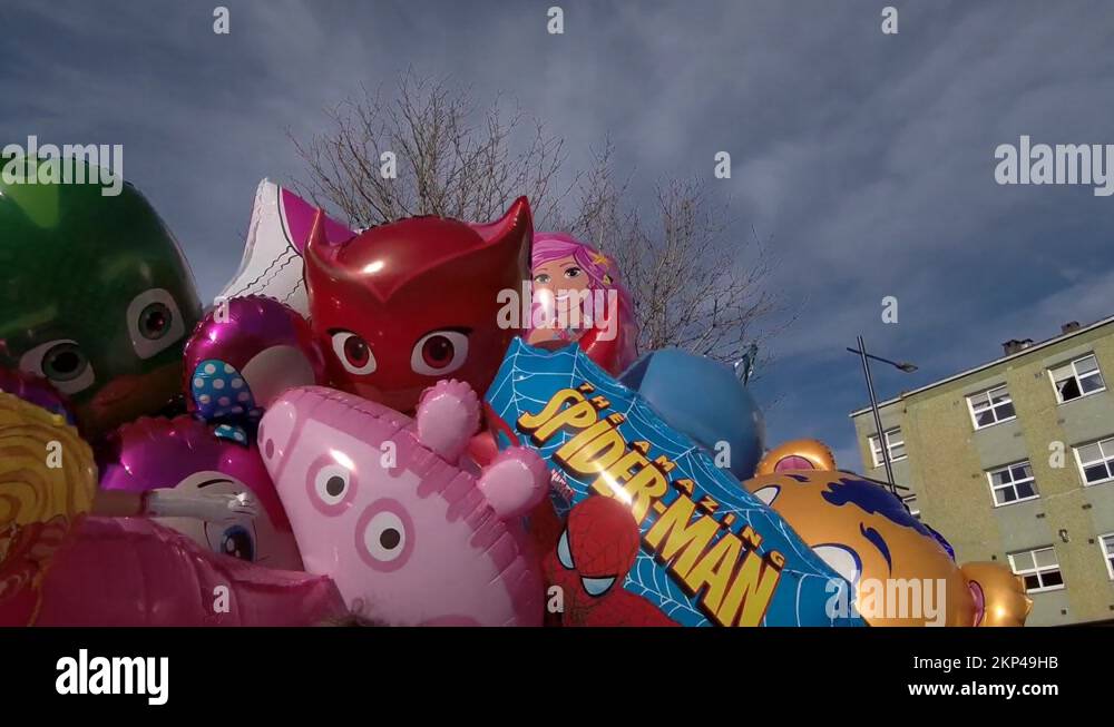 Cartoon helium Stock Videos & Footage - HD and 4K Video Clips - Alamy