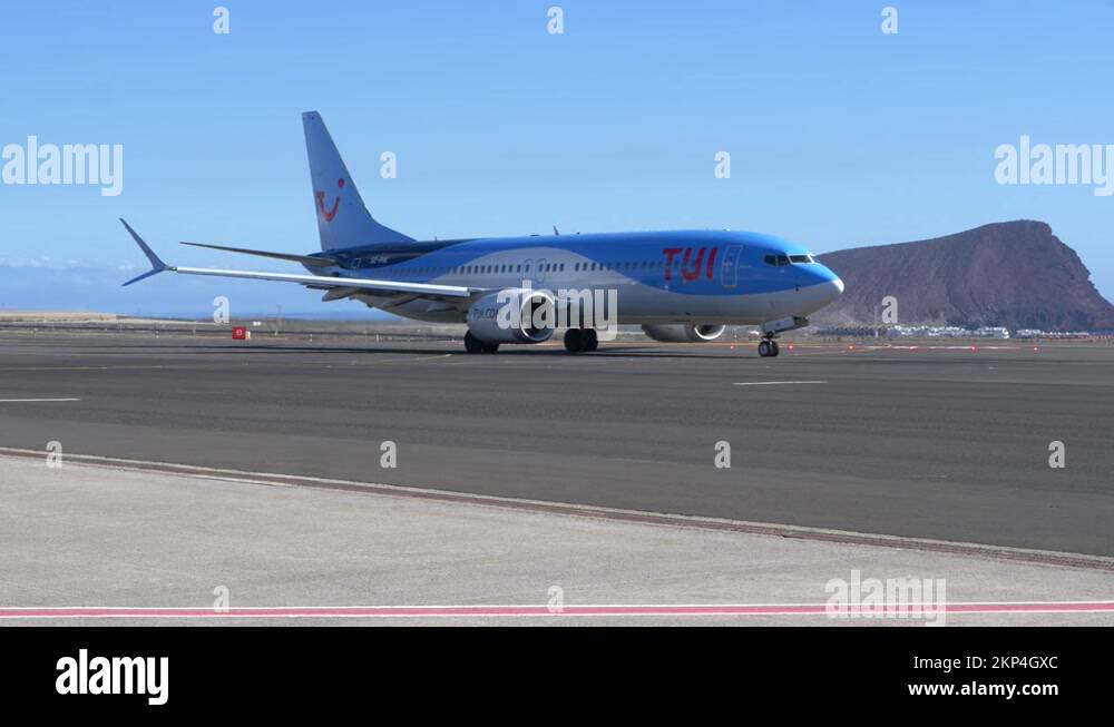 Boeing 737 max tui Stock Videos & Footage - HD and 4K Video Clips - Alamy