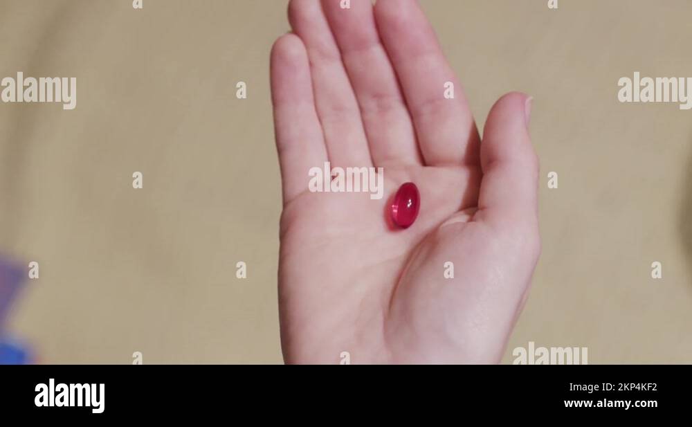Oral capsule Stock Videos & Footage - HD and 4K Video Clips - Alamy