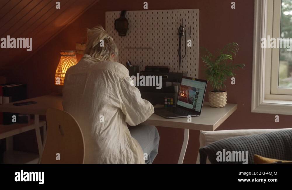 Desk assignment Stock Videos & Footage - HD and 4K Video Clips - Alamy