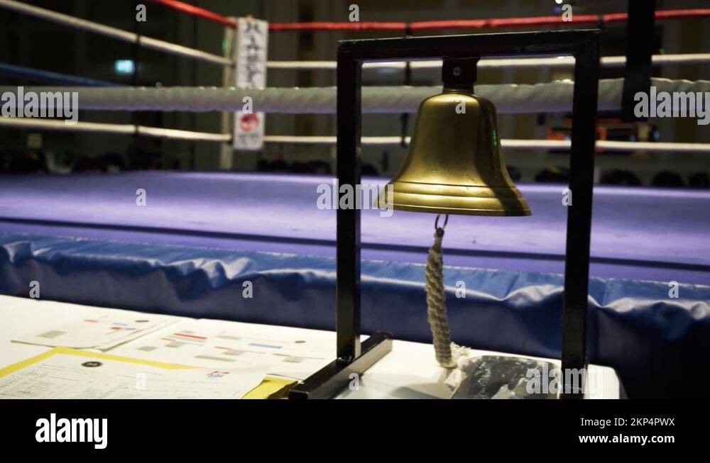 Boxing bell Stock Videos & Footage - HD and 4K Video Clips - Alamy