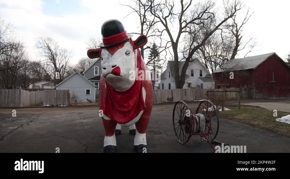 Cow statue Stock Videos & Footage - HD and 4K Video Clips - Alamy