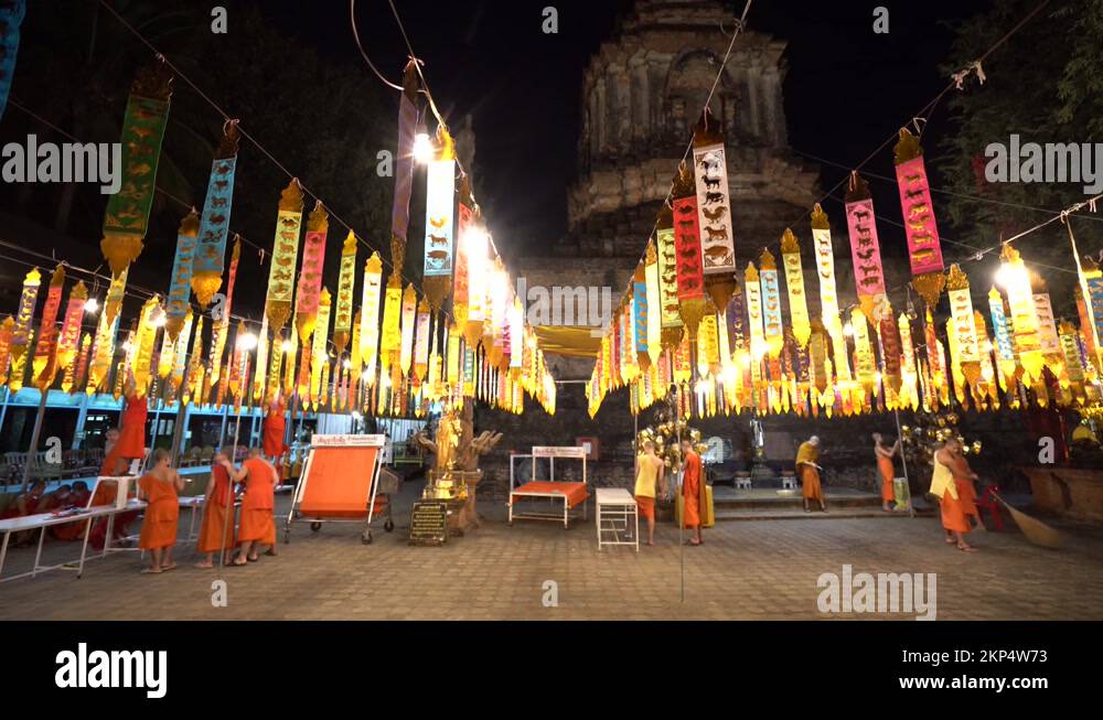 Monks at wat lok moli Stock Videos & Footage - HD and 4K Video Clips ...