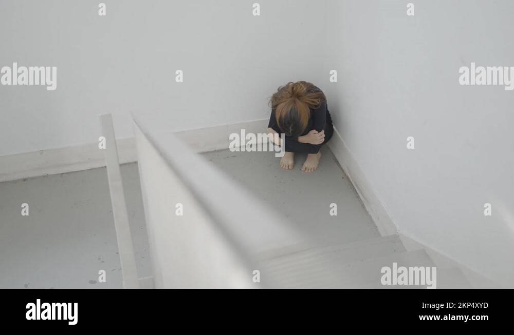 Corner curled Stock Videos & Footage - HD and 4K Video Clips - Alamy