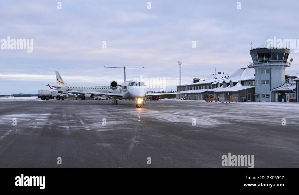 Ice on a jet engine Stock Videos & Footage - HD and 4K Video Clips - Alamy