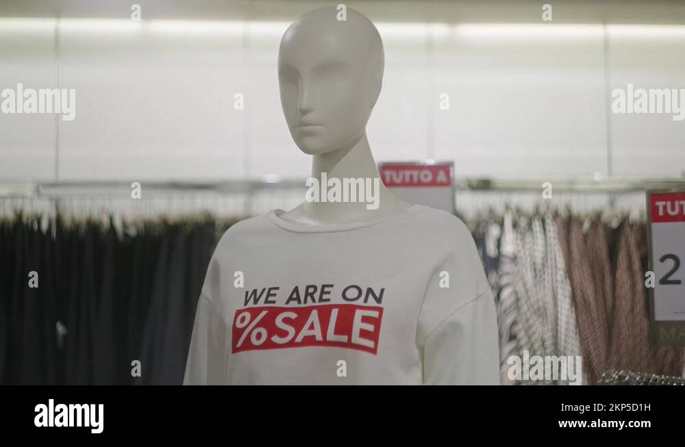 Mannequin advertising sale season in display in a clothing store Stock ...
