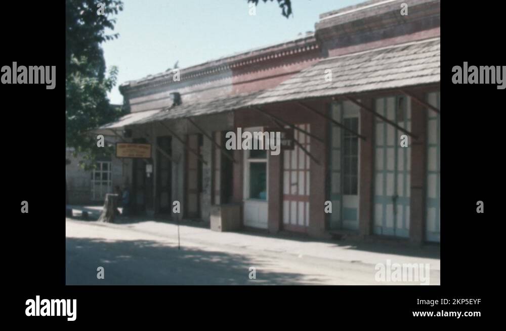 Storefront 1950s Stock Videos & Footage - HD and 4K Video Clips - Alamy