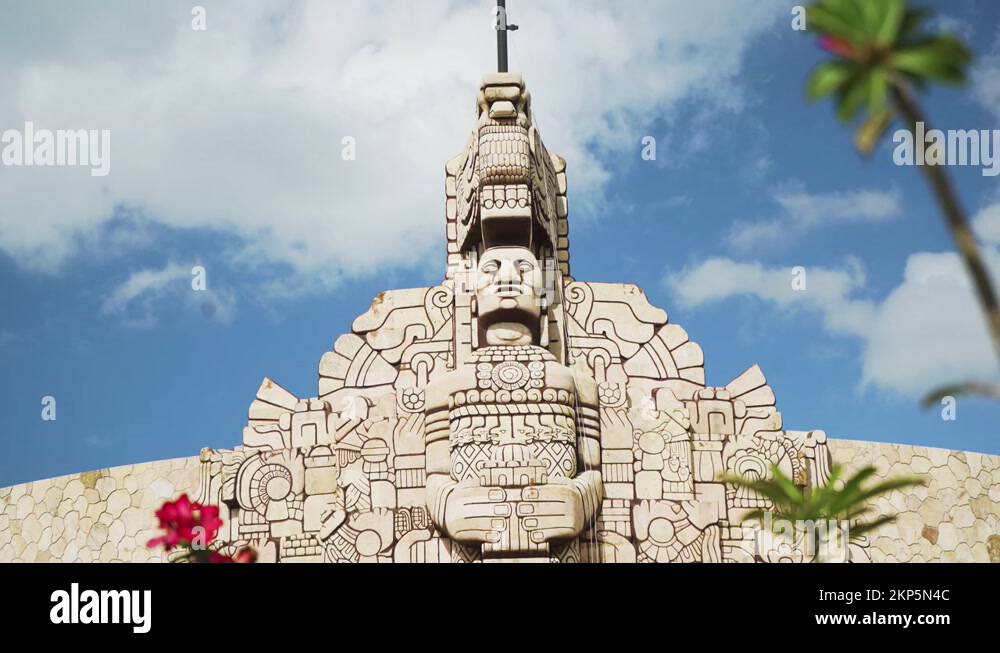 Homeland monument roundabout in downtown Mérida, Mexico with flowers ...