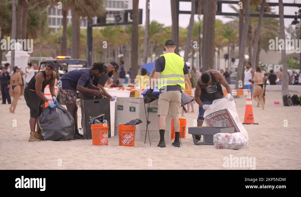 Garbage overflow beach Stock Videos & Footage - HD and 4K Video Clips ...