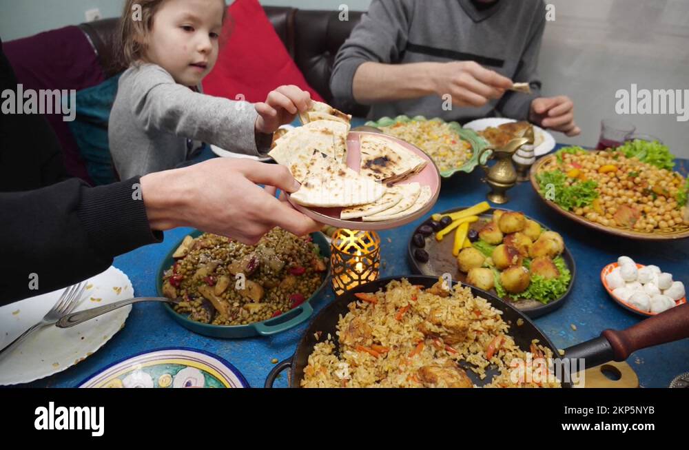 Ramadan eating india Stock Videos & Footage - HD and 4K Video Clips - Alamy