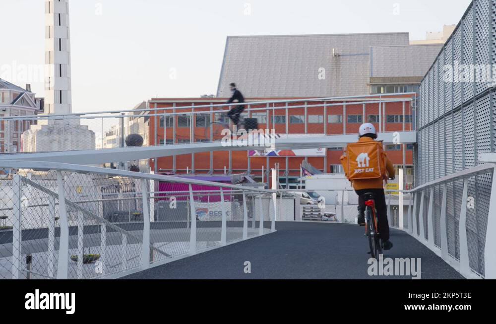 Just eat orange logo Stock Videos & Footage - HD and 4K Video Clips - Alamy