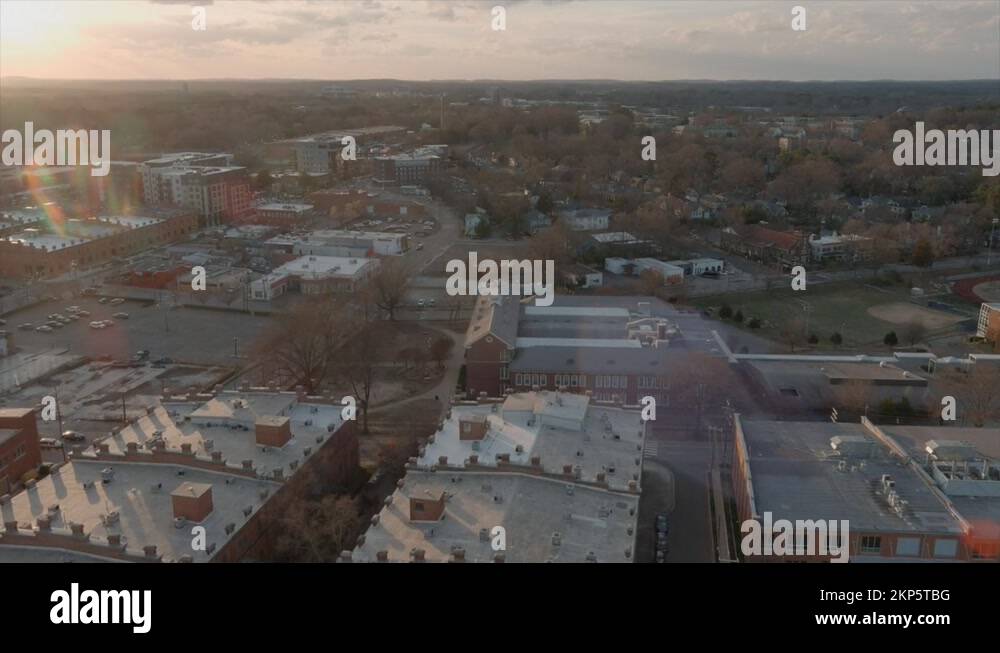 Suburbs town Stock Videos & Footage - HD and 4K Video Clips - Alamy