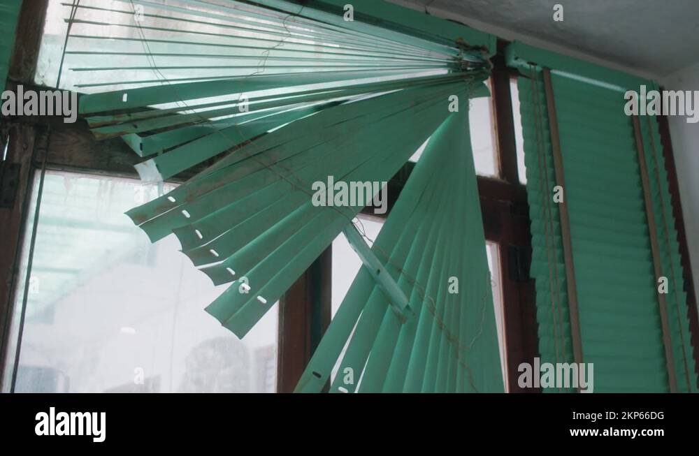 Vanishing blinds Stock Videos & Footage - HD and 4K Video Clips - Alamy