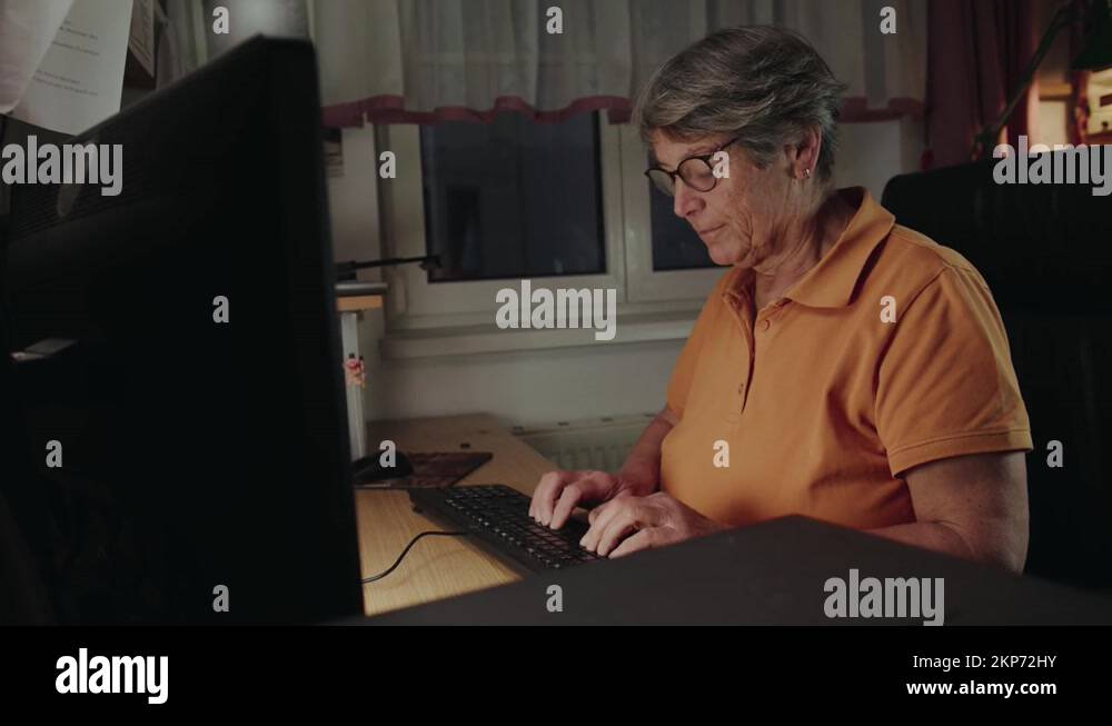 Checking emails on computer Stock Videos & Footage - HD and 4K Video ...