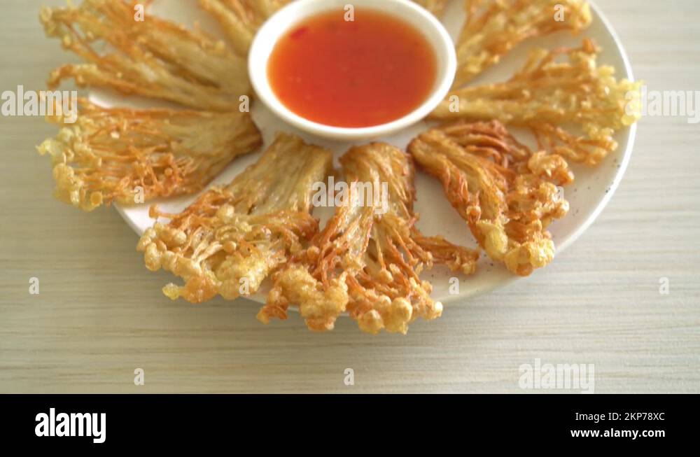 Crispy enoki Stock Videos & Footage - HD and 4K Video Clips - Alamy